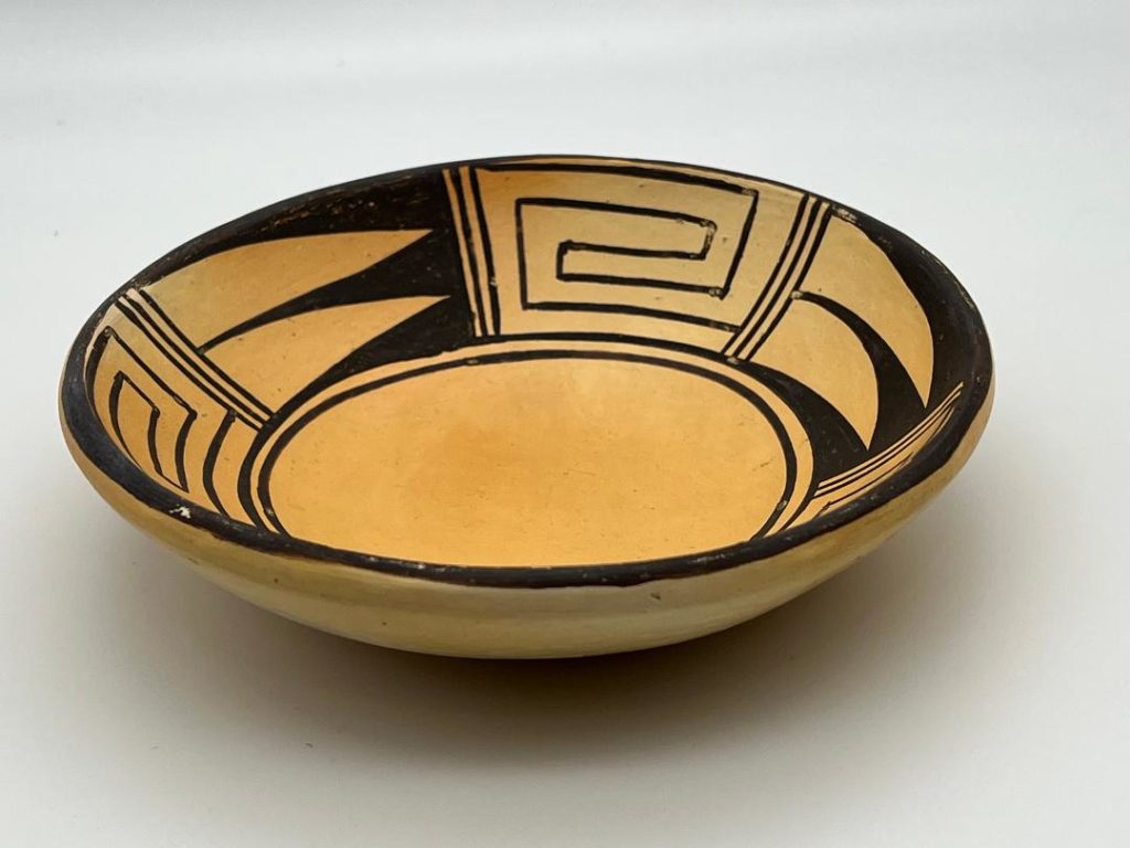 2020-06 Small dish with “Isometric” design | First People Pots