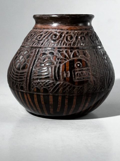 2022-15 Small carved serpent pot | First People Pots